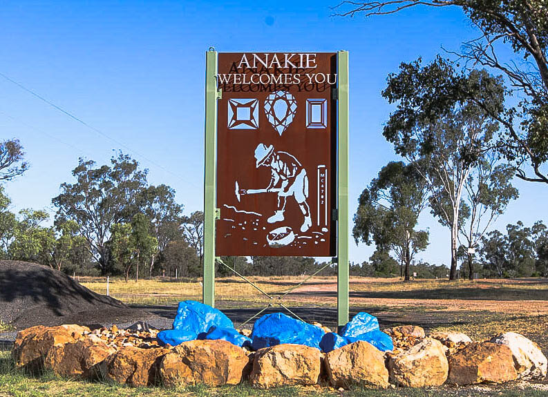 Sapphire Fossicking Tours & Café | PATS Gems