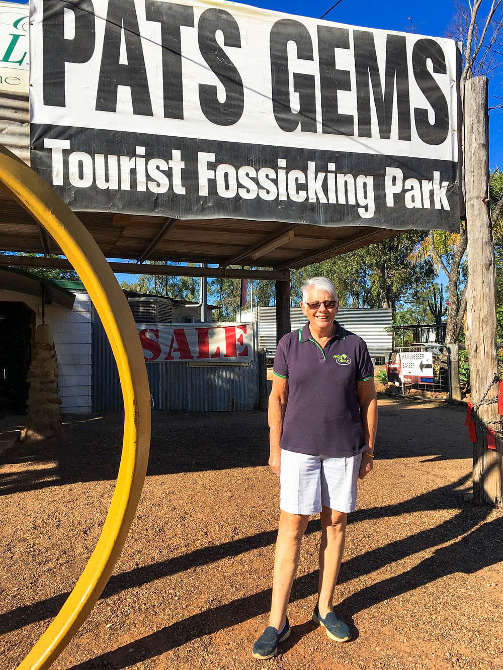 Sapphire Fossicking Tours & Café | PATS Gems